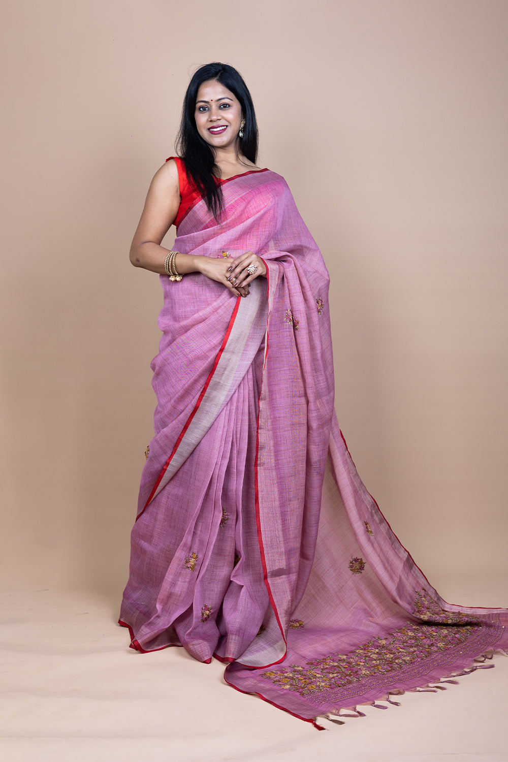 Elevate Your Wardrobe with Exquisite Linen Sarees – Loomera