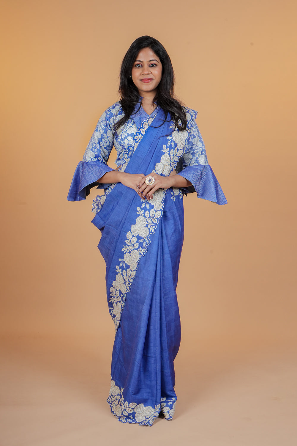 Discover the Elegance of Satin Sarees for Every Occasion – Loomera